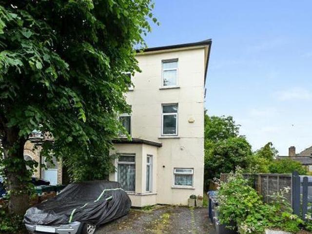 Lichfield Road, London, 3 Bedroom Flat
