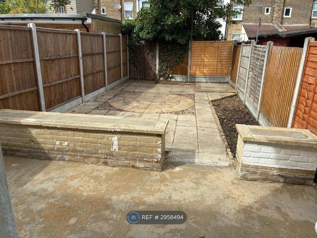 Lichfield Road, London E6, 4 bed end terrace house to rent, £2,500 pcm | PrimeLocation