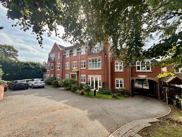 Lichfield Road, Sutton Coldfield B74, 2 bed flat to rent, £1,200 pcm | PrimeLocation