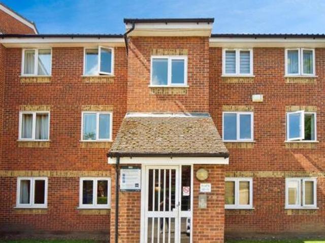 Liden Close, London, 2 Bedroom Flat