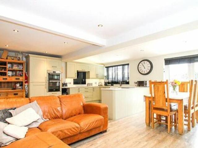 Liden, Fairlawn, Swindon, 3 Bedroom Detached