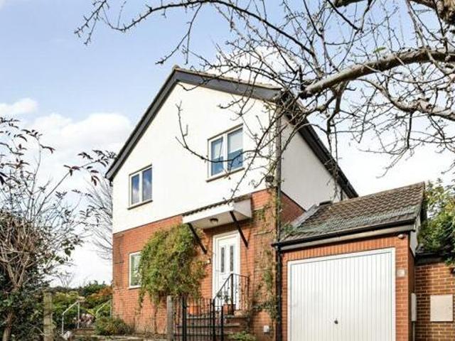 Lidgett Avenue, Roundhay, 4 Bedroom Detached