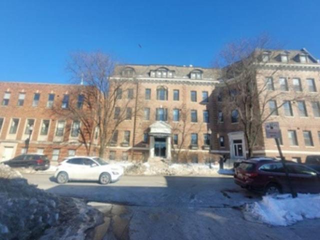 Light St Apt 410