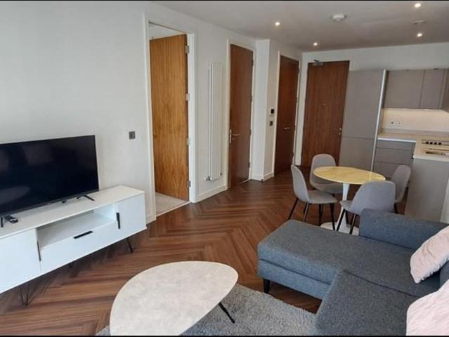 Lightbox Blue, Media City Uk. 1 bed flat to rent £1,150 pcm £265 pw