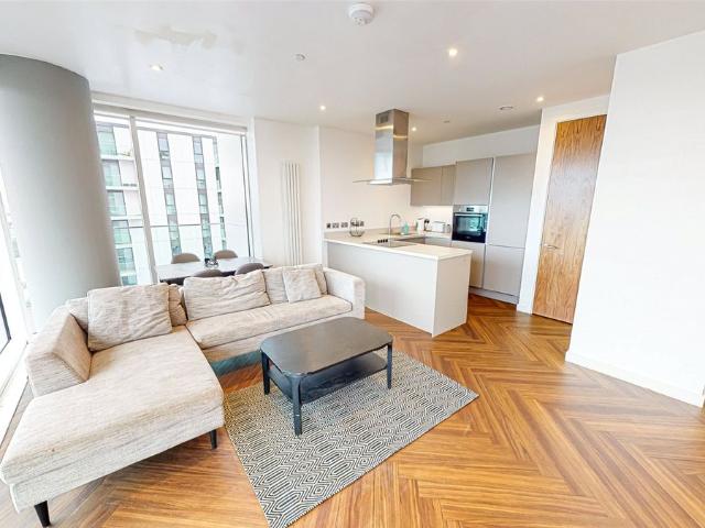 Lightbox, Media City, Salford Quays M50, 2 bed flat to rent, £1,850 pcm | PrimeLocation