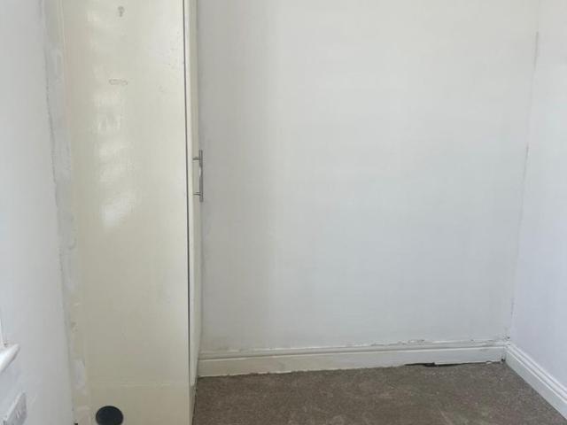 Lightcliffe Road, Huddersfield HD4, 2 bed terraced house to rent, £750 pcm | PrimeLocation