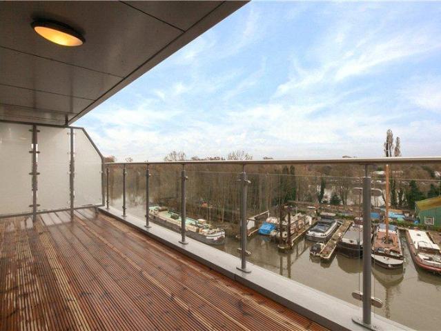 Lighterage Court, Kew Reach, High. 1 bed flat to rent £2,200 pcm £508 pw