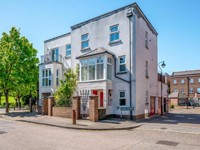 Lightermans Way, Ingress Park, DA9 3 bed house to rent £1,850 pcm £427 pw