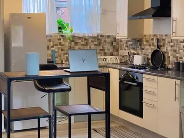 Lighthorne Avenue | Studio apartment for rent #167371578 | Rentberry