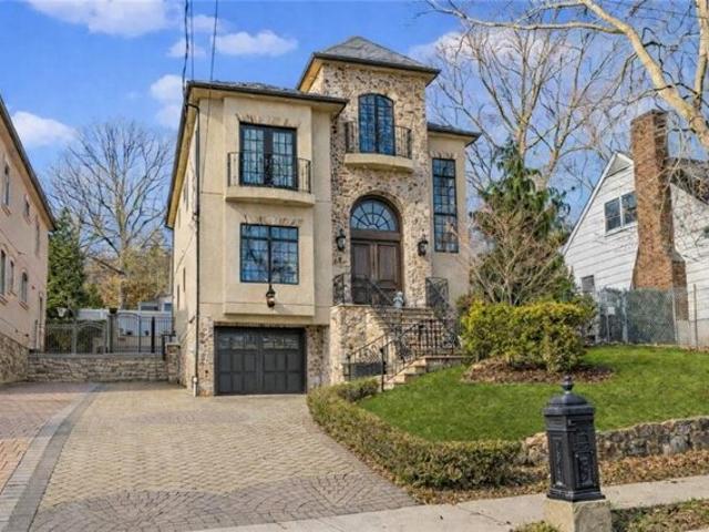 Lighthouse Ave, Staten Island, Home For Sale