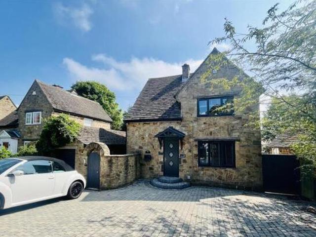Lightridge Road, Fixby, 4 Bedroom Detached