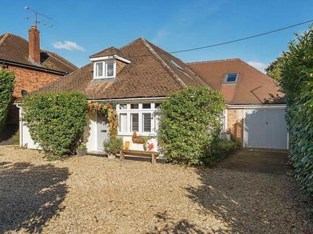 Lightwater, Surrey, 5 Bedroom Detached