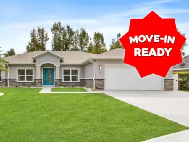 LIKE NEW, CUSTOM BUILT, FULLY FENCED 3+DEN/2/2 IN 12 Biscayne.