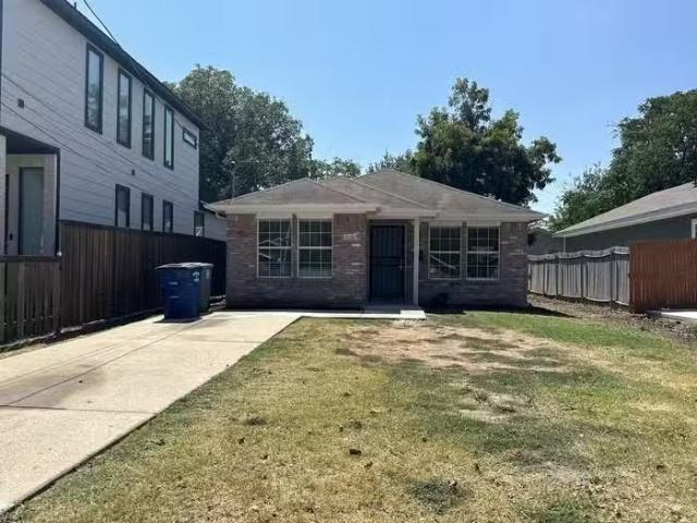 Like new property. 1728 Mcbroom St