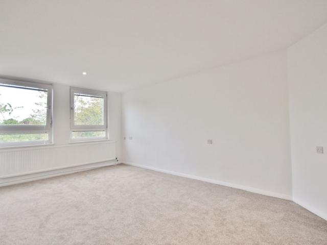 Lily Close, St Paul's Court, Hammersmith, London, W14