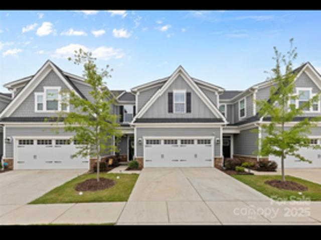 Lily L is offering a Room For Rent in Cornelius, Charlotte in December 2025 $0.00