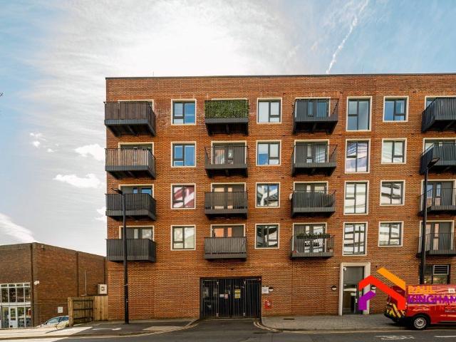 Lilys Walk, High Wycombe HP11, 1 bed flat to rent, £1,295 pcm | PrimeLocation