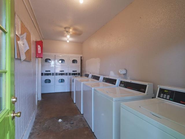 Lila Apartments 1 Bedroom Apartment for Rent at 3711 Dilido Rd, Dallas, TX 75228