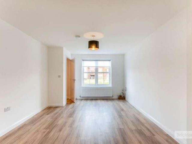 Lilac Way, Overstone Gate, Northampton, NN6