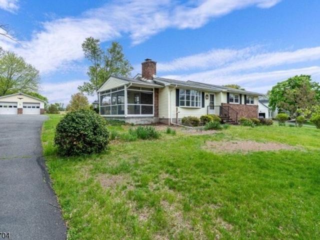 Lilac Dr, Clinton Township, Home For Sale