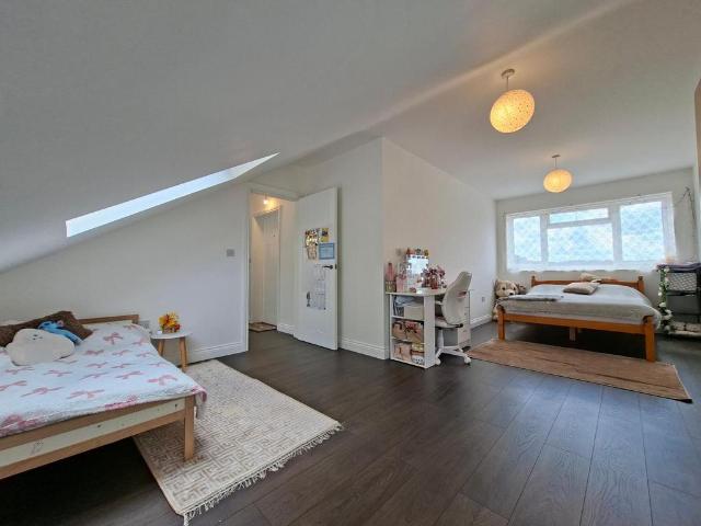 Lilac Mews, London, N22 1 bed apartment to rent £1,800 pcm £415 pw