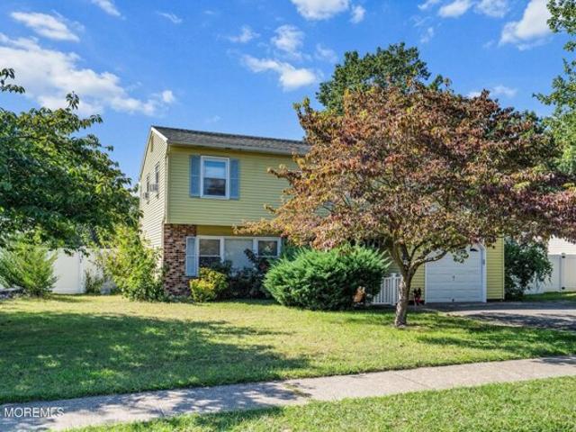 Lilac Pl, Howell, Home For Sale