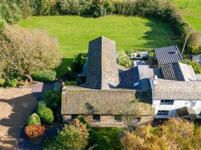 Liley Lane, Grange Moor, 6 Bedroom Character