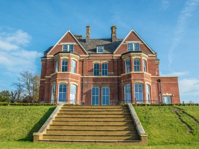 Lillesden Park, Hawkhurst TN18, 2 bed flat to rent, £2,495 pcm | PrimeLocation