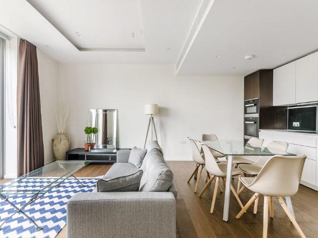 Lillie Square, Earls Court, London, SW6 3 bed flat to rent £4,507 pcm £1,040 pw