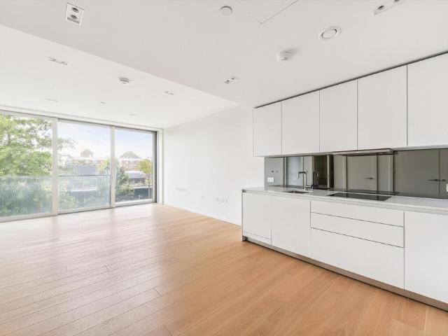 Lillie Square, Earls Court SW6 1 bed flat to rent £3,185 pcm £735 pw