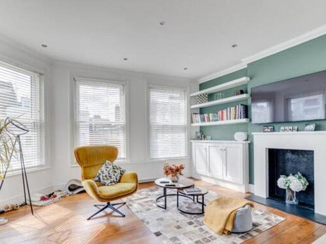 Lillie Road, Fulham, 2 Bedroom Maisonette