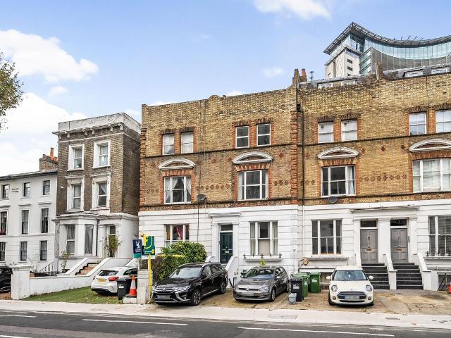Lillie Road, Fulham, London SW6, 2 bed flat to rent, £3,800 pcm | PrimeLocation
