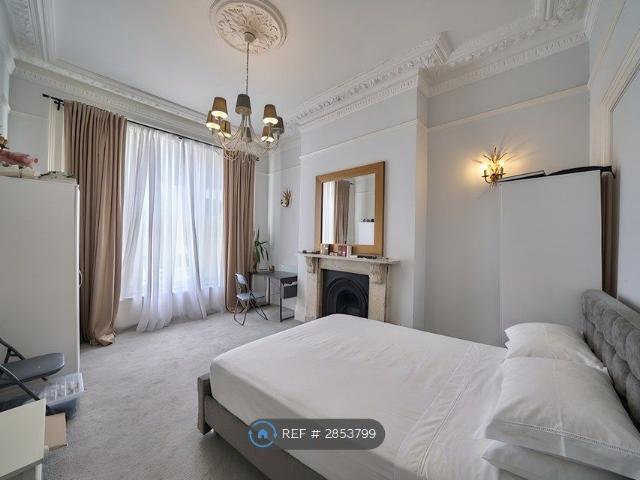 Lillie Road, London SW6, 3 bed flat to rent, £3,900 pcm | PrimeLocation