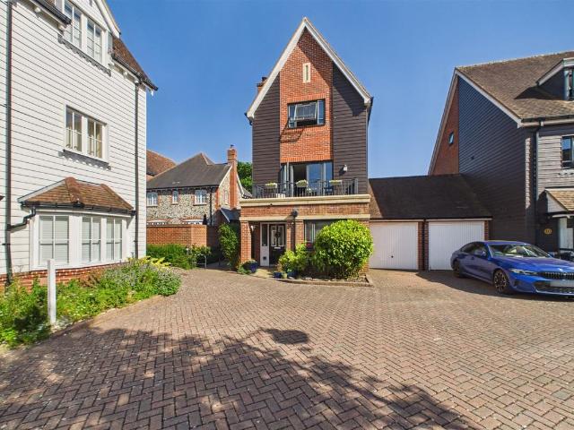 Lillywhite Road, Westhampnett, Chichester PO18, 3 bed detached house to rent, £1,975 pcm | PrimeLocation