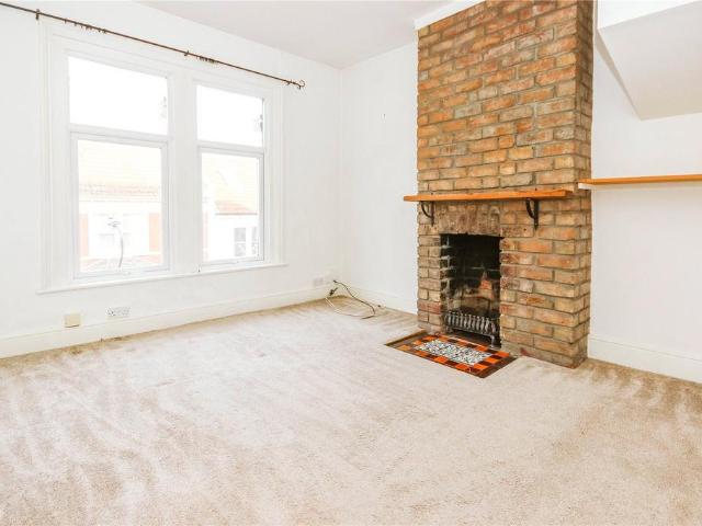 Lilstock Avenue, Ashley Down. 2 bed apartment to rent £1,650 pcm £381 pw