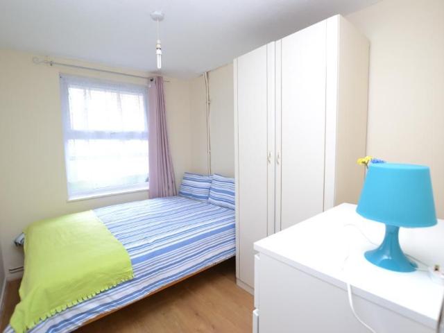 Lipton Road, London E1, Room to rent, £702 pcm | PrimeLocation