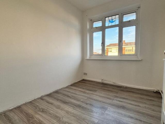Liphook Close, Hornchurch RM12, Room to rent, £750 pcm | PrimeLocation