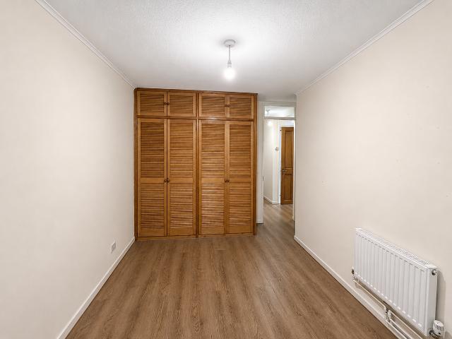 Lippits Hill, Basildon SS16, 3 bed maisonette to rent, £1,700 pcm | PrimeLocation