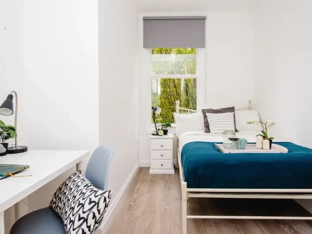 Lister Gate, City Centre, Nottingham. 3 bed property to rent £2,470 pcm £570 pw