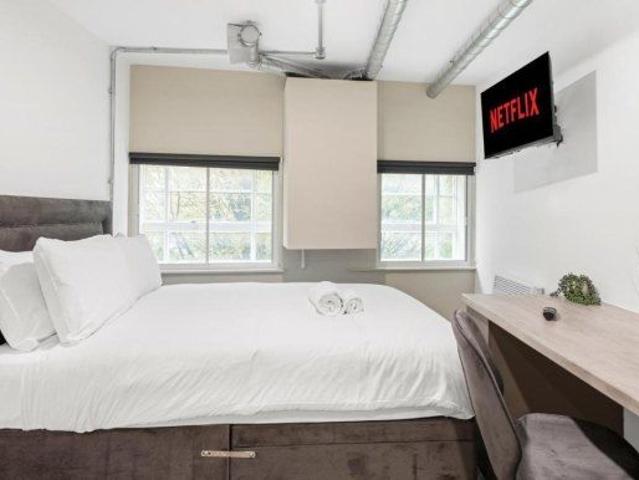 Lister Gate, Nottingham NG1, Room to rent, £780 pppm | PrimeLocation