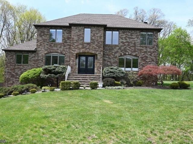Lisa Ct, North Haledon, Home For Sale