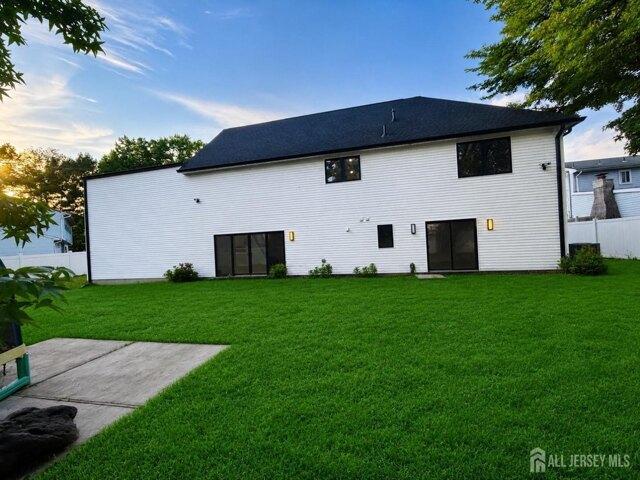 Lisa Ct, Colonia, Home For Sale