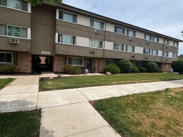 Lisbon Court 1 Bedroom Apartment for Rent at 9100 W Lisbon Ave, Milwaukee, WI 53222 St. Aemilian's