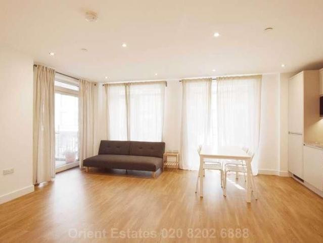 Lismore Boulevard, Colindale, NW9