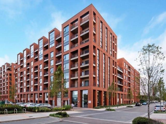 Lismore Boulevard, London NW9, 2 bed flat to rent, £2,205 pcm | PrimeLocation