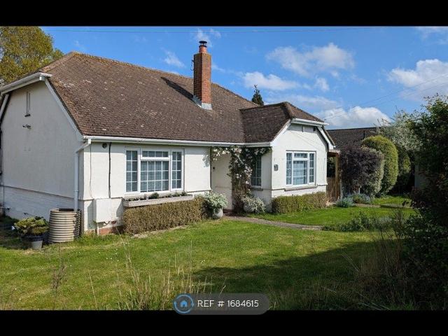 Lismore Road, Whitstable CT5, 2 bed bungalow to rent, £1,600 pcm | PrimeLocation