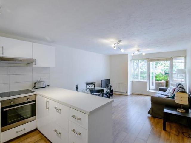 Lisson Grove, London, NW1 1 bed apartment to rent £2,492 pcm £575 pw