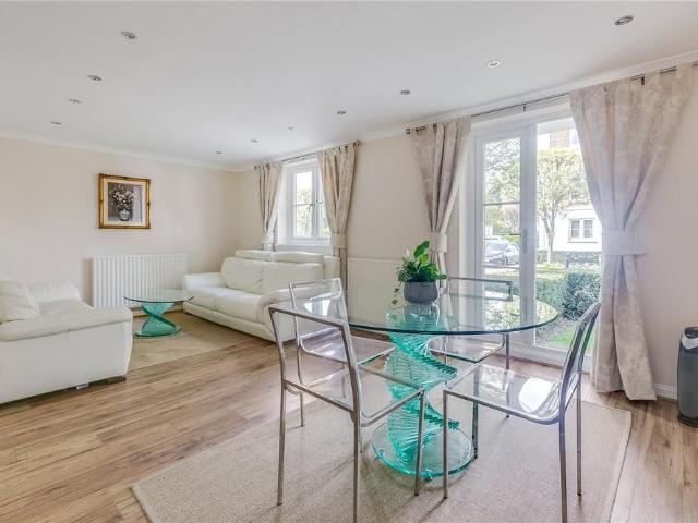 Lisson Grove, Marylebone, London NW1, 2 bed flat to rent, £3,683 pcm | PrimeLocation