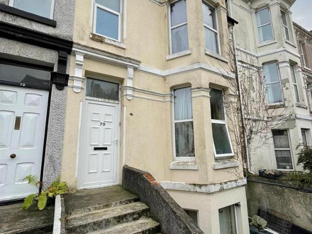 Lisson Grove, Plymouth PL4 4 bed flat to rent £2,357 pcm £544 pw