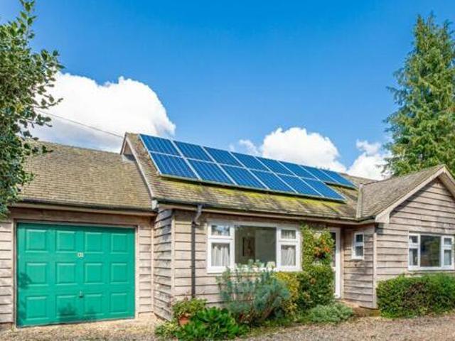 Littleworth, Pewsey, 3 Bedroom Detached